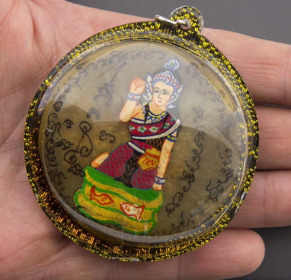 Amulette Thaï Panneng Nang Kwak spirit Ghost Charme Casino Richesse ...