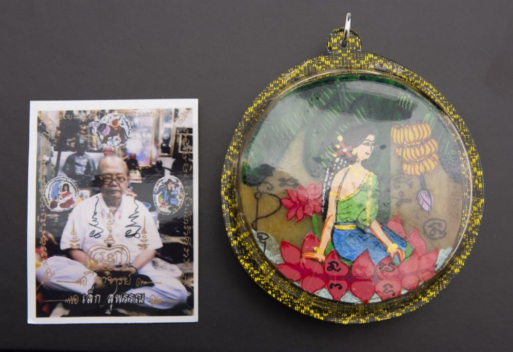 Amulette Thaï Panneng Nang Tanee Banana spirit Richesse Amour Charme ...