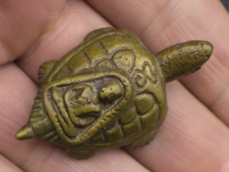 Ancienne Tortue Tao Ruean LP Liew-Amulette de Thaïlande Talisman thaï 1540